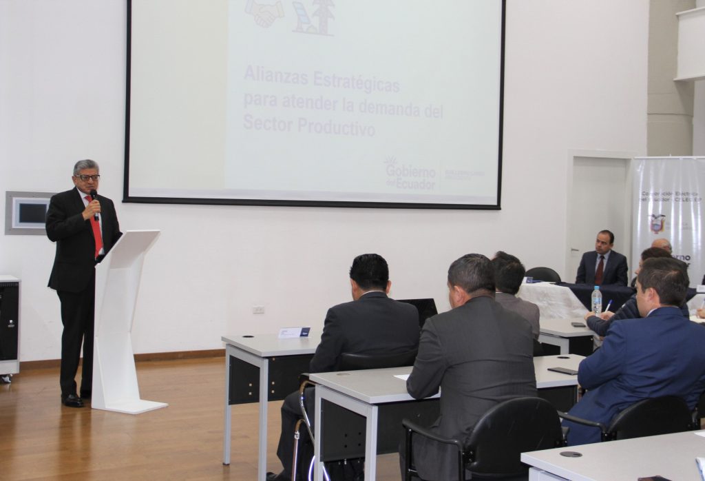 CELEC EP busca asociarse con la industria nacional para el desarrollo ...